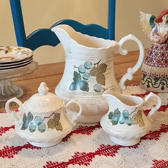 Metlox | Dining | Vernon Ware By Metlox Set Pitcher Sugar Creamer ...